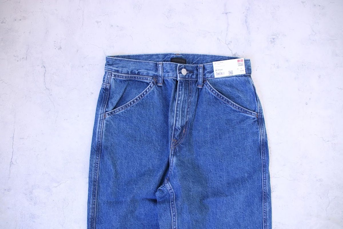 【ユニクロ】「とても満足」「2色購入」の声も！超優秀な“3990円ジーンズ”をレビュー | TRILL【トリル】