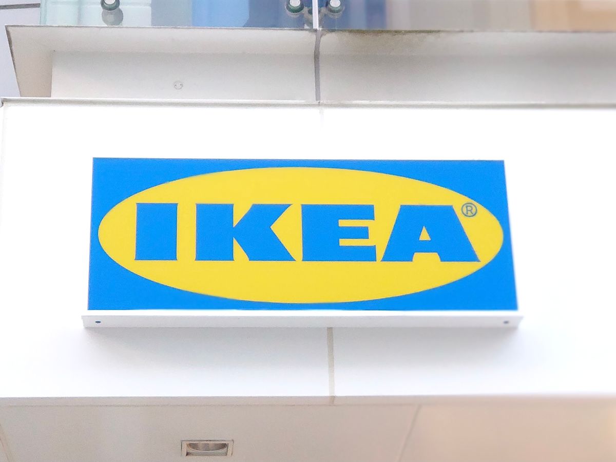 「いくらなんでも安すぎる…！」【IKEA】の“799円テーブル”が有能。コスパ最高の一品です！ | TRILL【トリル】