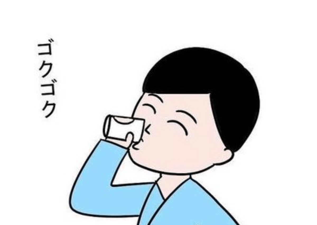 「CM決まりそう」美味しそうに飲んでいた“衝撃的なコップの中身”の正体【漫画】 | TRILL【トリル】