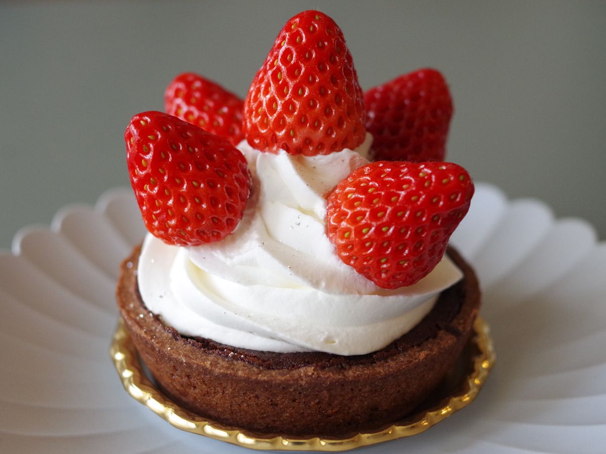 「イチゴが5つも！？」【不二家】の“贅沢スイーツ”に大満足。リッチな気分になれて大満足です…！ | TRILL【トリル】