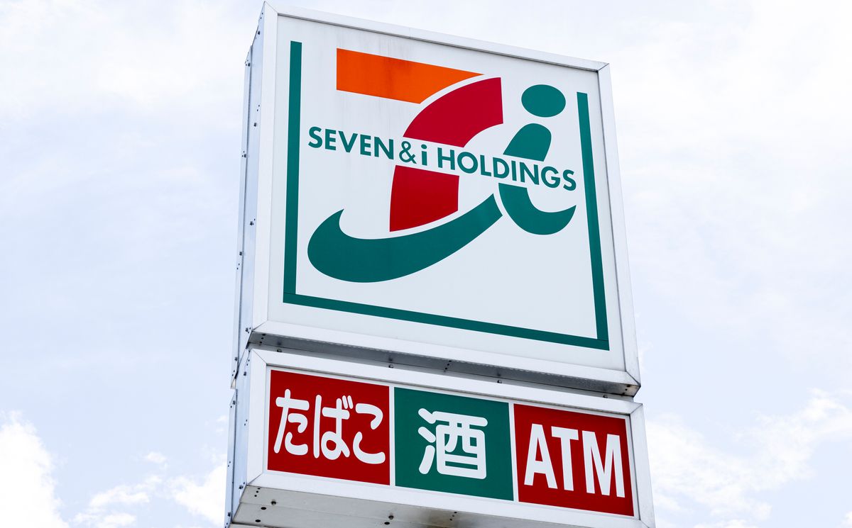 「セブンさん、豪快！」肉も魚も楽しめる“W主役弁当”はご飯が見えないほどの衝撃ボリューム…！ | TRILL【トリル】