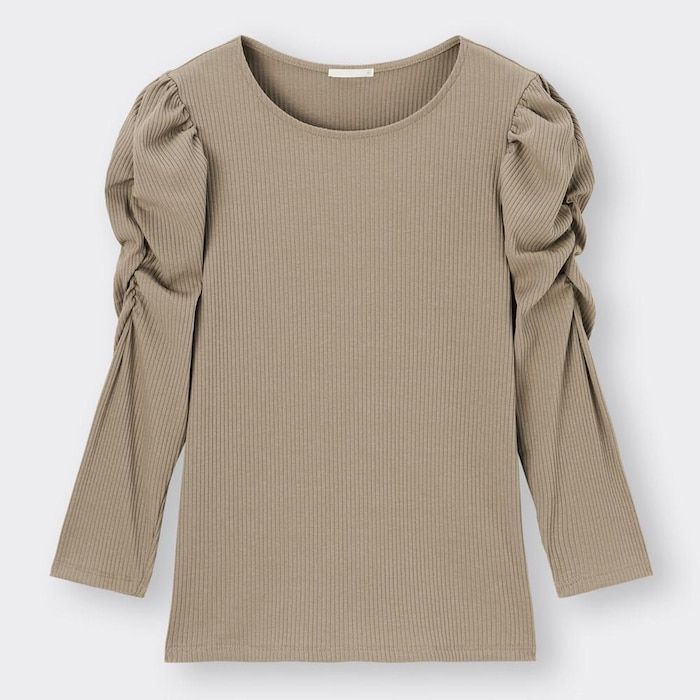 バズる予感しかない！！【GU】プチプラ見えしない♡「ボリュームスリーブT」 | TRILL【トリル】