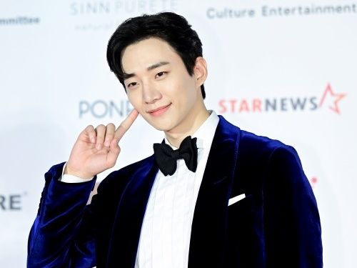 女心鷲掴み？2PM・ジュノ、恋に落ちた“冷たい男”の照れくさい笑顔を表現！ | TRILL【トリル】