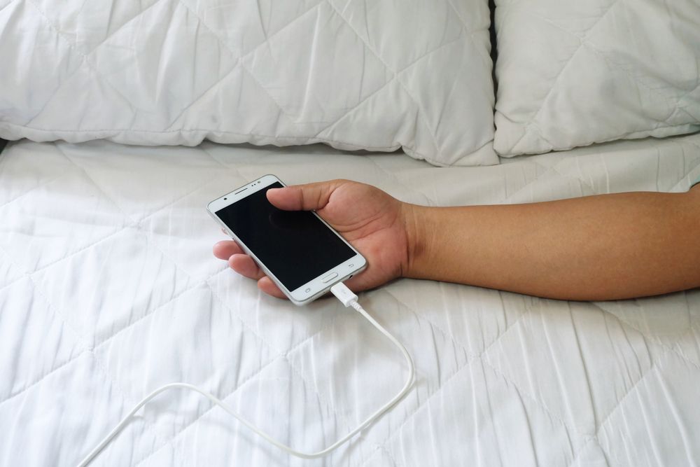 「今すぐやめて！」【スマホ】のバッテリー寿命が縮まる“NG行動”って？ | TRILL【トリル】