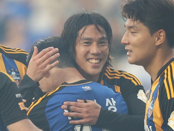 元浦和レッズ江坂任、初のKリーグ週間ベスト11選出！元G大阪ファン・ウィジョらJ経験者多数 | TRILL【トリル】