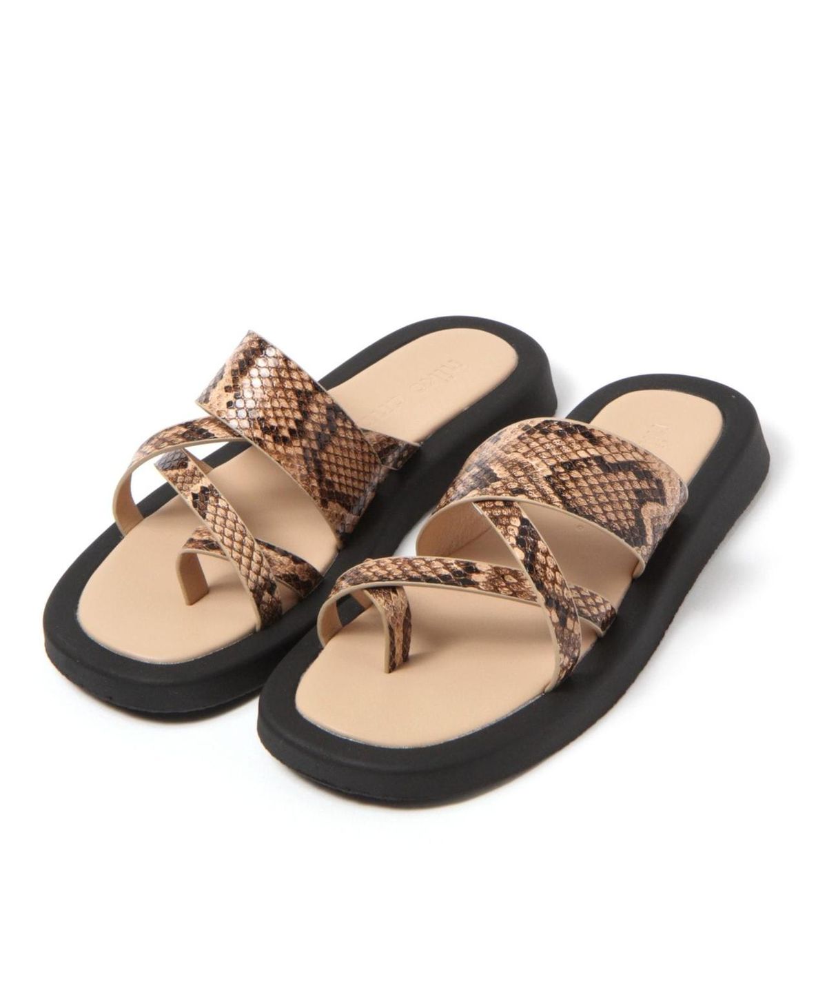 完売前にチェックして！【niko and ...】今キテる「トングサンダル」って？！ | TRILL【トリル】