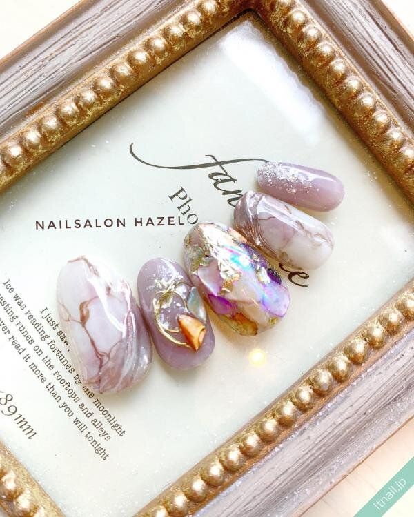 大人の夏ネイルは【天然石ネイル】で、こなれた雰囲気のお洒落ネイルに | TRILL【トリル】