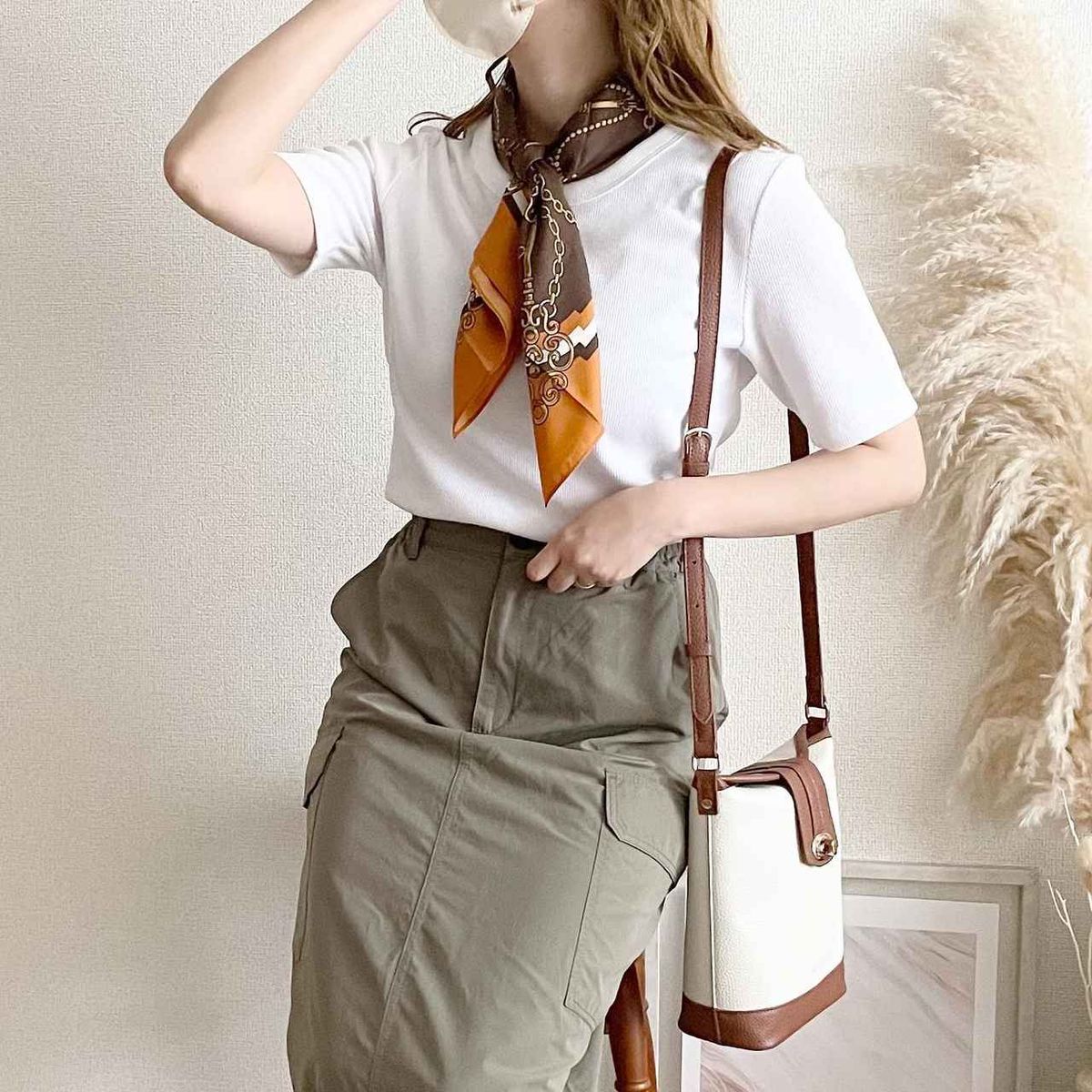 巻くだけで即オシャレ見え♡【GU】990円！？「スカーフ活用法」が参考になる！ | TRILL【トリル】