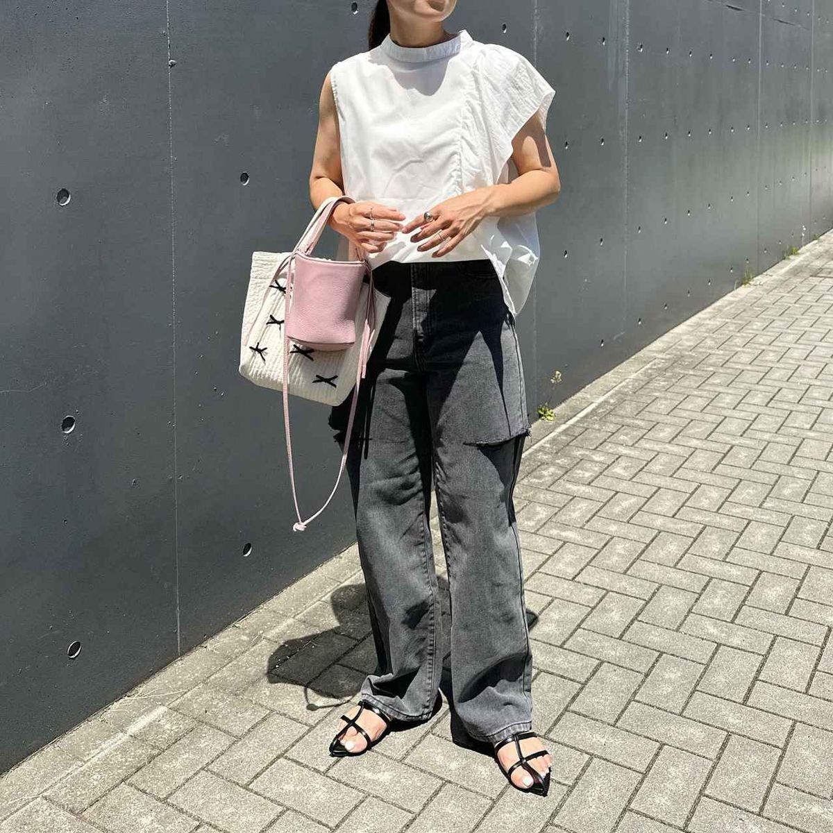 シンプルなのにおしゃれ！【40・50代】なぜか上品見えする♡「デニムコーデ」の秘密って？ | TRILL【トリル】