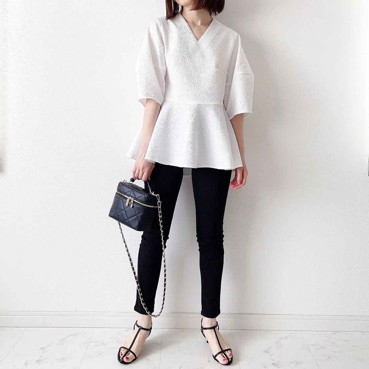 『気になる二の腕』おしゃれにカバー！【40・50代】トレンド真っ只中♡「ランタン袖アイテム」 | TRILL【トリル】