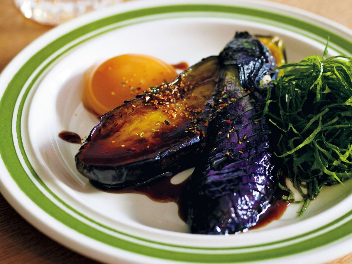 主役級のおいしさ！『なすの照り焼き』のレシピ【甘辛なすに卵をからめて】 | TRILL【トリル】