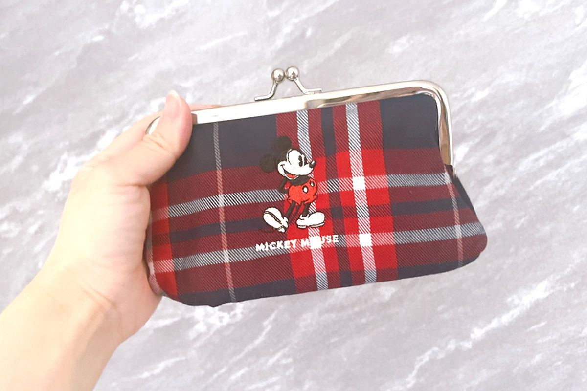 【付録レビュー】チェック柄が秋冬っぽい♪ ミッキーデザインのがま口ポーチがマルチに使えて便利すぎ | TRILL【トリル】