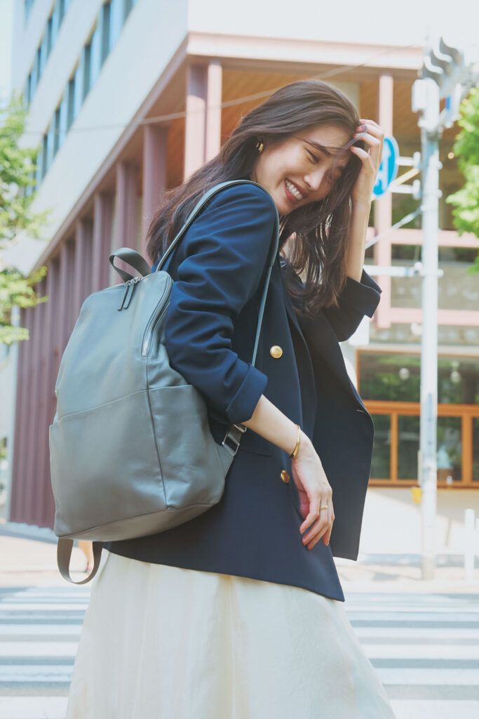 A4サイズが余裕で入る！「タイプ別大人におすすめ大容量バッグ」6選【リュック、トート…】 | TRILL【トリル】