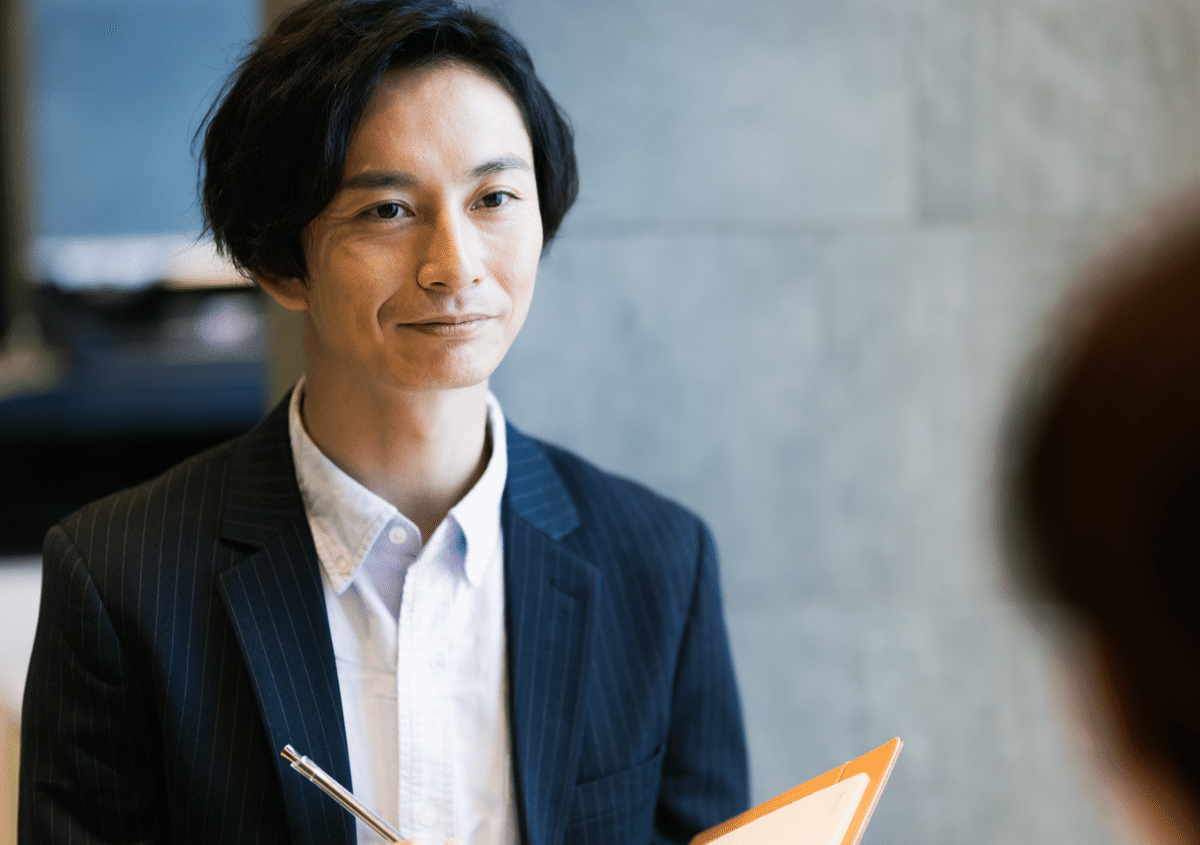 バレてますよ！モテたい人がやってスベる“NG行為”を《メンタリスト DaiGo》がぶった斬る【共感的なリスニングの欠如編】 | TRILL【トリル】