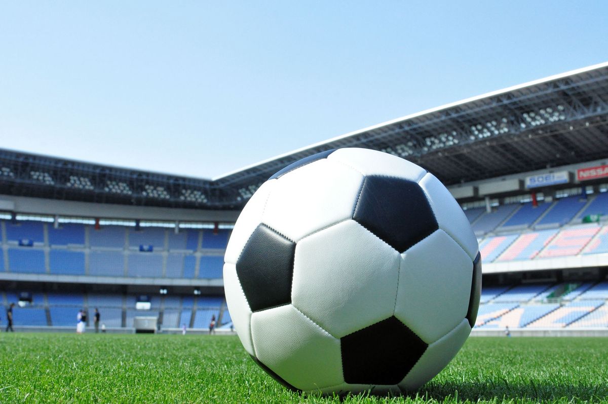 「歴代最強だと思うJリーグの外国人助っ人FW」ランキング！3位「ストイコビッチ」、2位「エメルソン」を抑えた1位は？【サッカーファン105人に聞いた】 | TRILL【トリル】