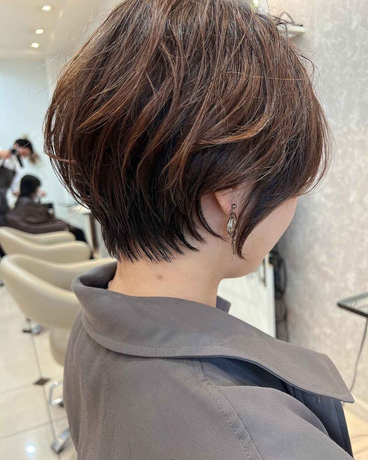 「キレイになった？」褒められる！【50代】バッサリ切るならこれ！「大人ショートヘア」 | TRILL【トリル】