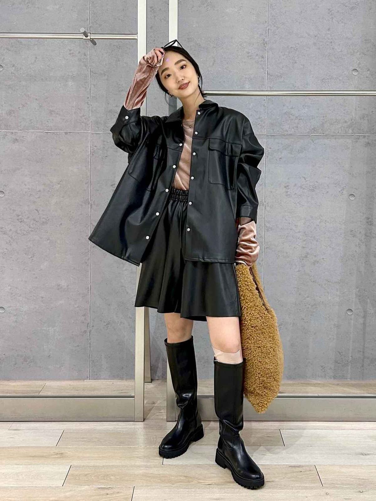 スタッフ激推し！【LEPSIM】一気に秋感UP♡「レザーハーフパンツ」 | TRILL【トリル】