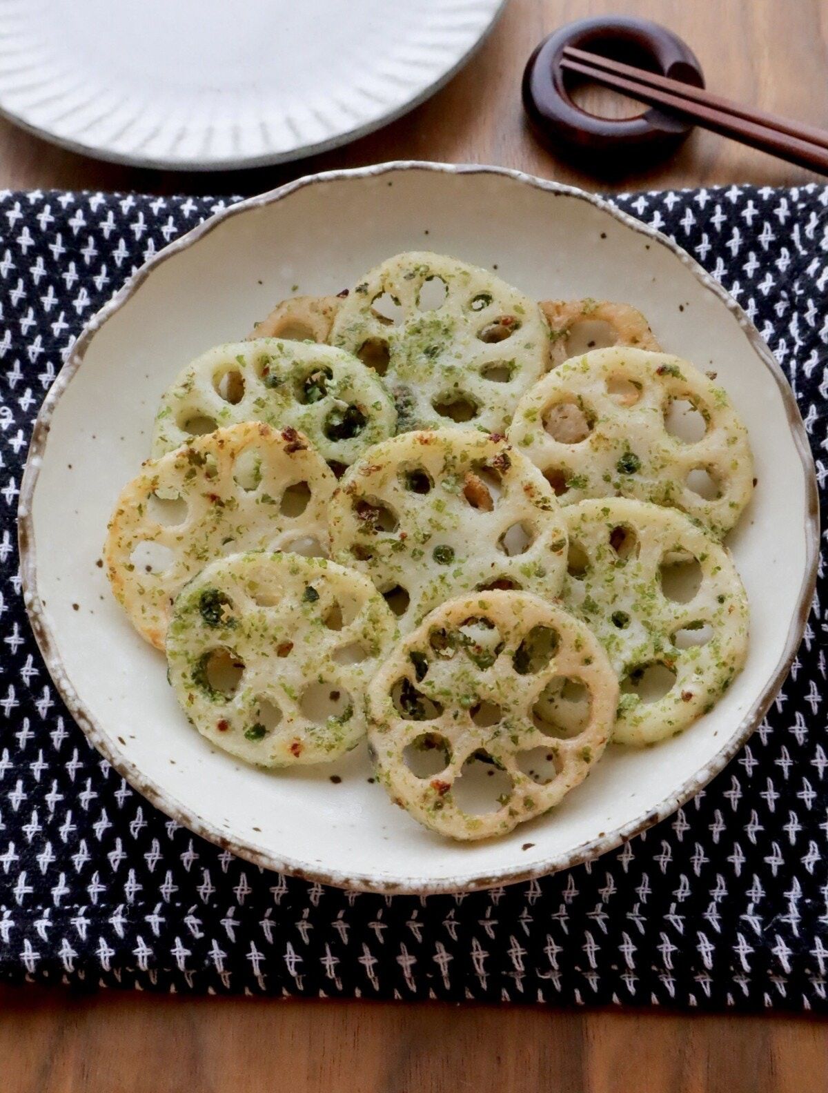 れんこんがあったら作ってみて！絶品おつまみ「れんこんの磯部焼き」 | TRILL【トリル】