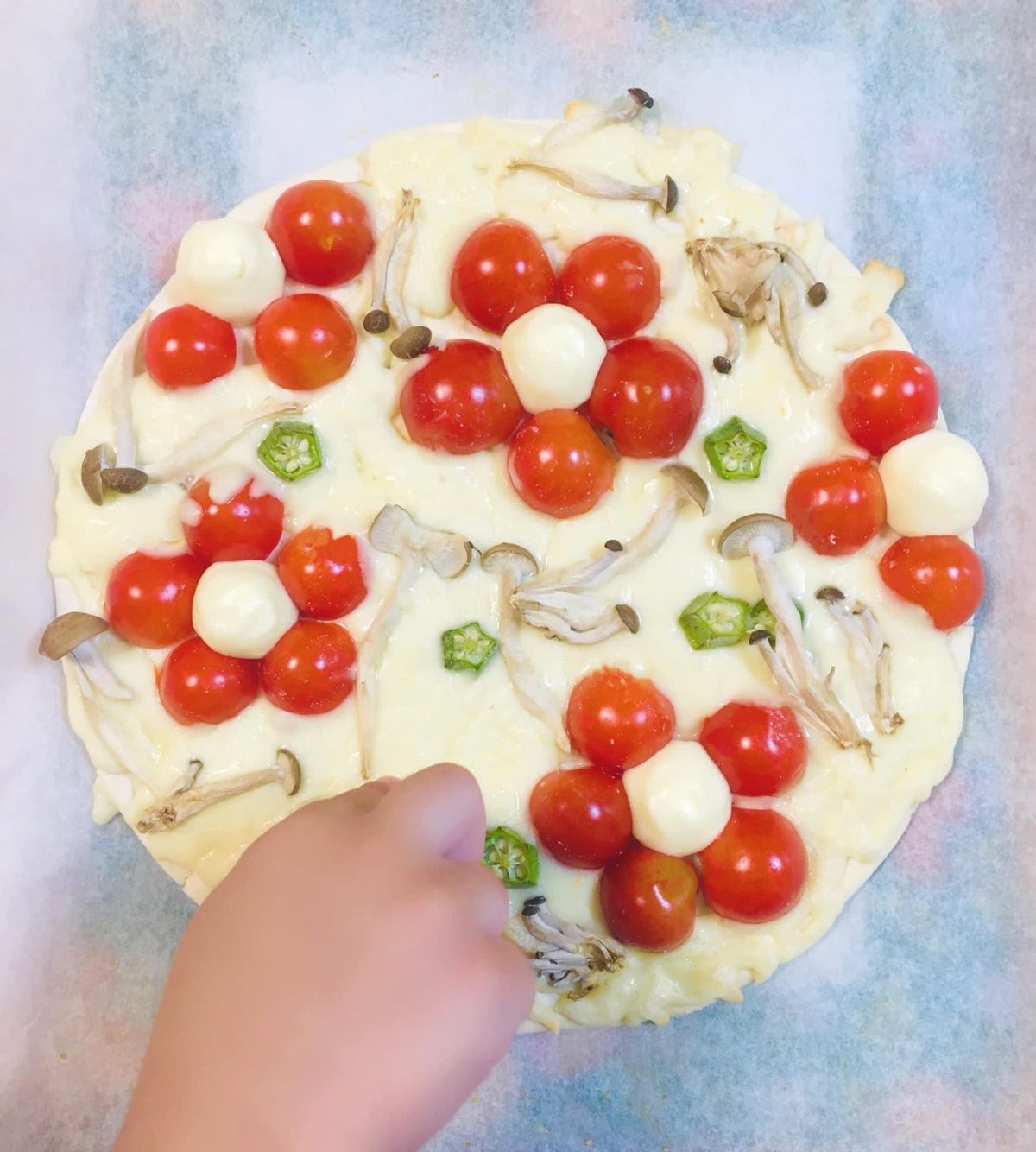 花の形のピザ作りに挑戦！4歳偏食っ子の料理記録 | TRILL【トリル】
