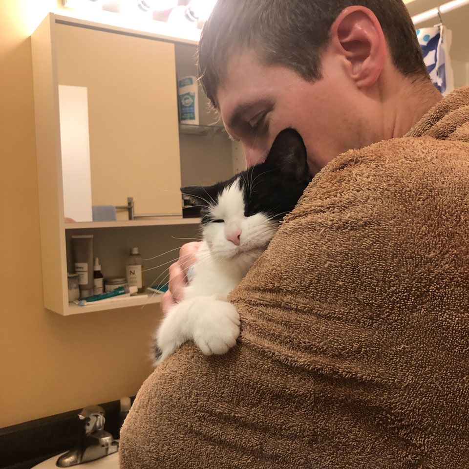 抱っこ大好き。【おちゃめMaruのカナダ生活。 vol.25】 | TRILL【トリル】