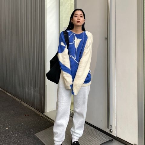 【365 DAYS SNAP】Ameri VINTAGE新宿店店長 柄本歩美さんのニットスタイル | TRILL【トリル】