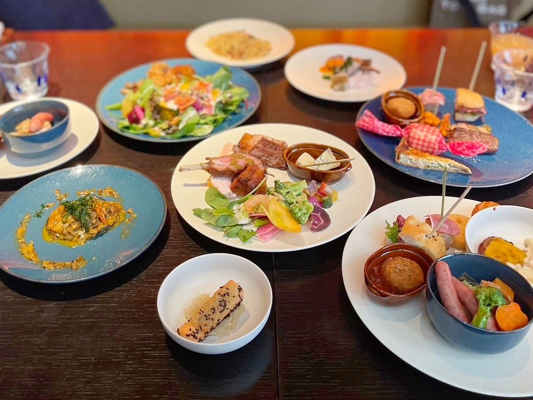 【ハイアット セントリック 銀座 東京】週末は気の合う仲間とチートデー♪「NAMIKI667（ナミキ667）」でウィークエンドブッフェ | TRILL【トリル】