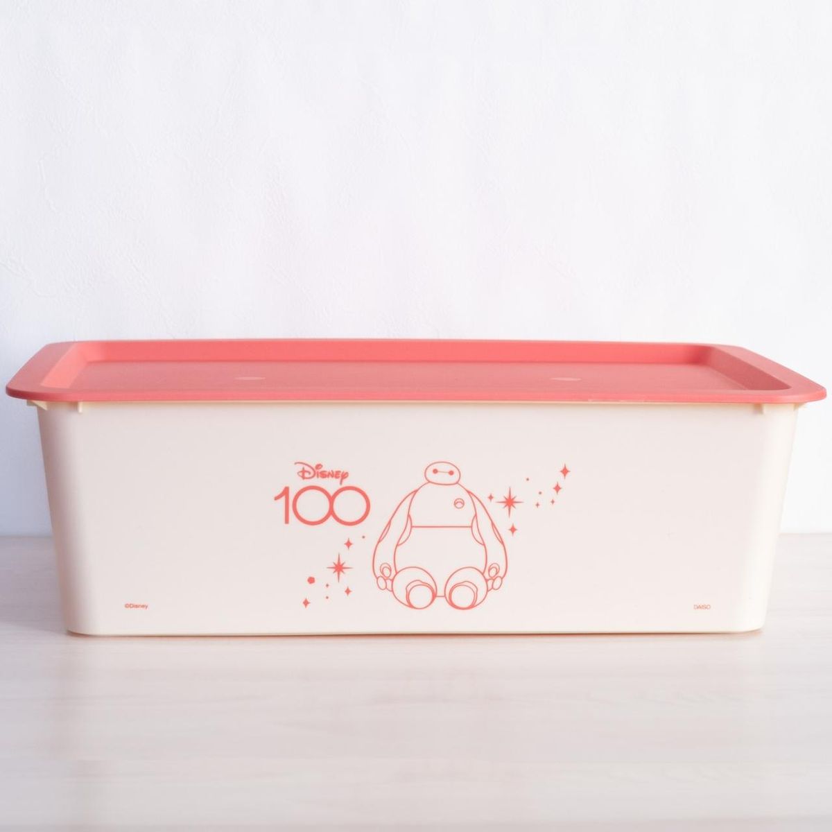 『ディズニー100周年グッズ』が【ダイソー】で！？ 完売前に買わなきゃ！「コラボグッズ」 | TRILL【トリル】