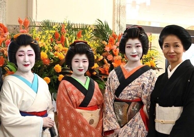 芸妓はどんな毎日を過ごしている？一日のスケジュールを公開！｜さっぽろ芸妓日記vol.4 | TRILL【トリル】