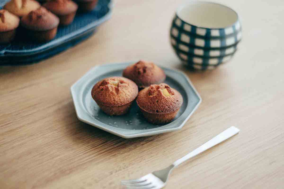 ワンボウルでOK。いまが“食べ頃”な栗のフィナンシェ｜日曜の朝に幸せとちょっとの現実逃避を。“日曜日の朝おやつ” Vol.12 | TRILL【トリル】