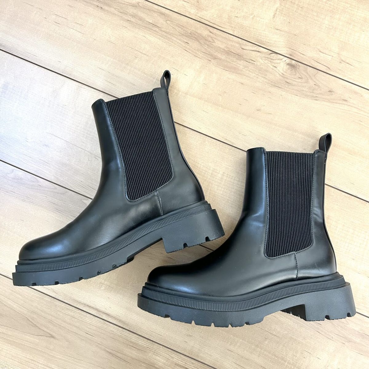 一軍活躍＆元取れ確実な優秀サイドゴア。ハイブラ顔負けの【GU】最新￥3,990ブーツ | TRILL【トリル】