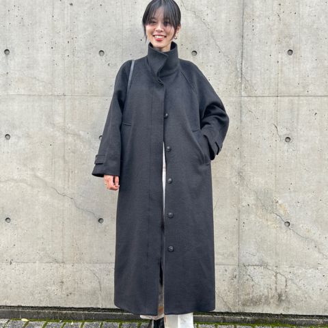 【365 DAYS SNAP】HAYプレス／マーケティング 岡野友美さんのコートスタイル | TRILL【トリル】