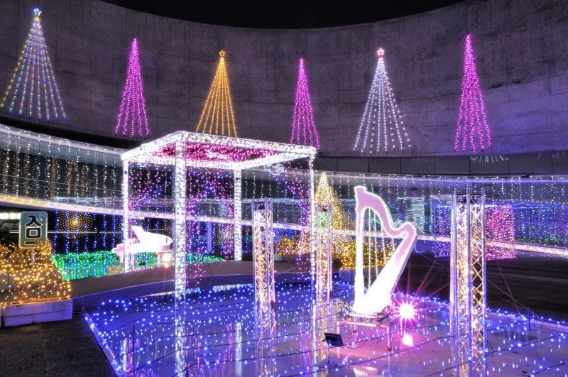 【大田原市】クリスマスに見に行きたい！「那須野が原ハーモニーホール」のイルミネーション | TRILL【トリル】