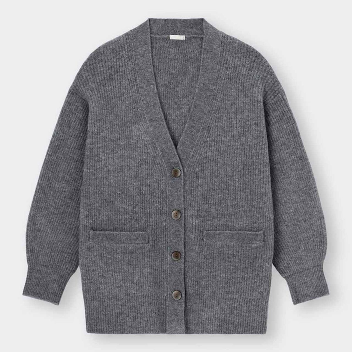 『最旬グレー』は【ユニクロ・GU】をチェック！！ これ全部“2,990円以下”！「高見えニット」 | TRILL【トリル】