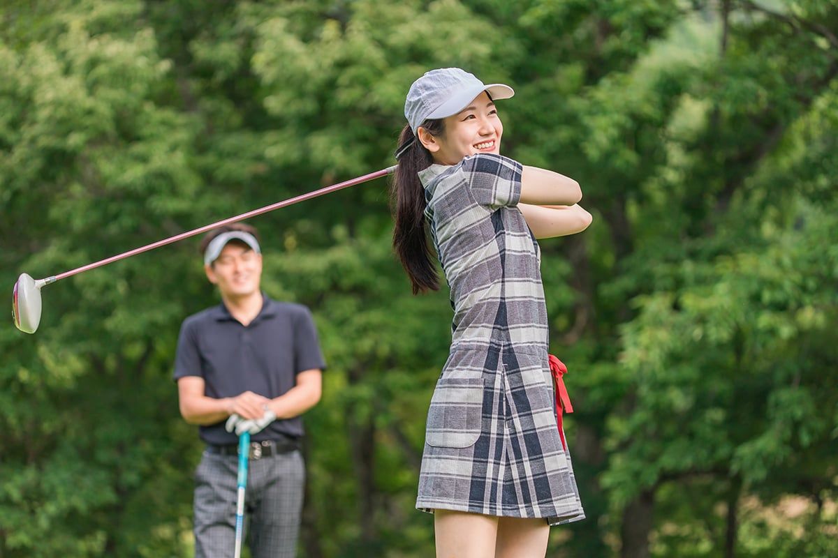 ショットもパターも！ 飛距離の出ない女性が使えるスマートな一言「お先に失礼します」 | TRILL【トリル】