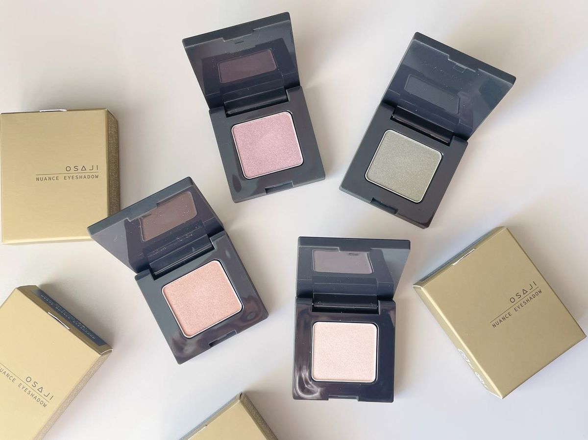 繊細パールに惚れ惚れ！【OSAJI】華やかおしゃれな「新作アイシャドウ」をレポ！ | TRILL【トリル】