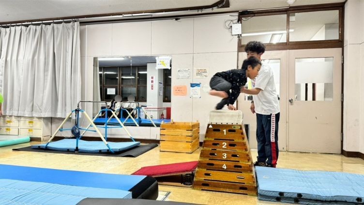 【習い事体験レポ】3歳からOK！基礎体力を身につけ、社会性を学ぶ「体操教室」 | TRILL【トリル】