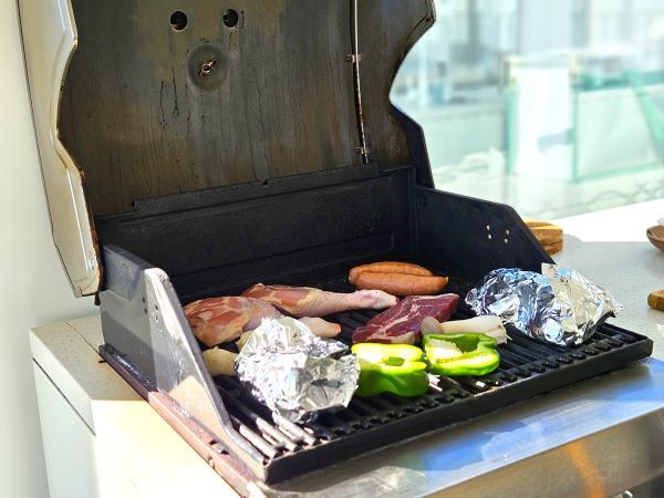 【キラナガーデン豊洲】「室内BBQ」で愛犬とラグジュアリー体験！ | TRILL【トリル】