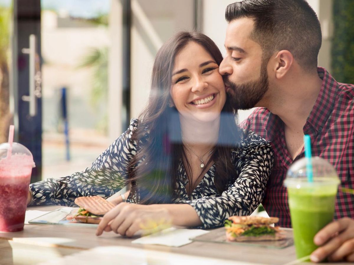 気が利くなぁ…。男性が内心喜んでる「女性の気遣い行動」 | TRILL【トリル】