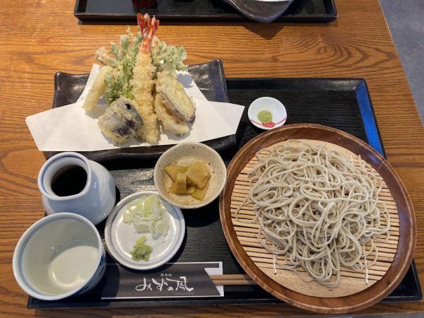【山梨】富士山の目の前、蕎麦処「みずの風」で美味しいお蕎麦！ | TRILL【トリル】