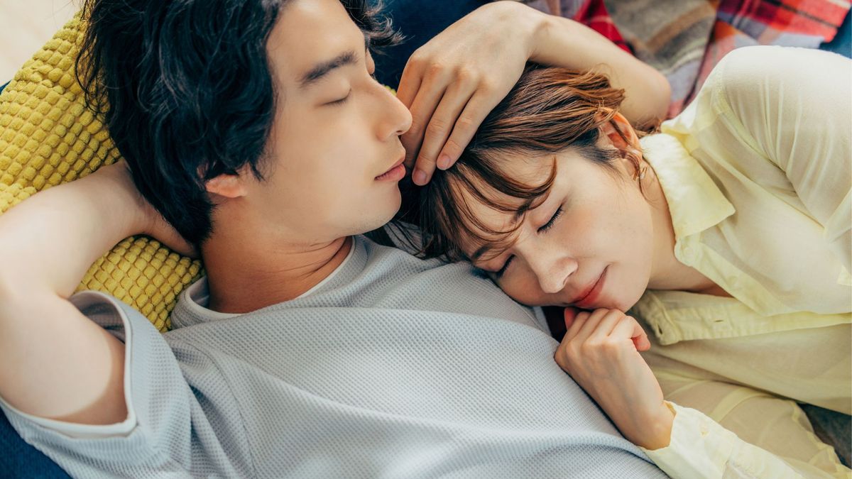 お泊りもドキドキ♡ 彼と一緒に寝るときにできる可愛い仕草TOP3 | TRILL【トリル】