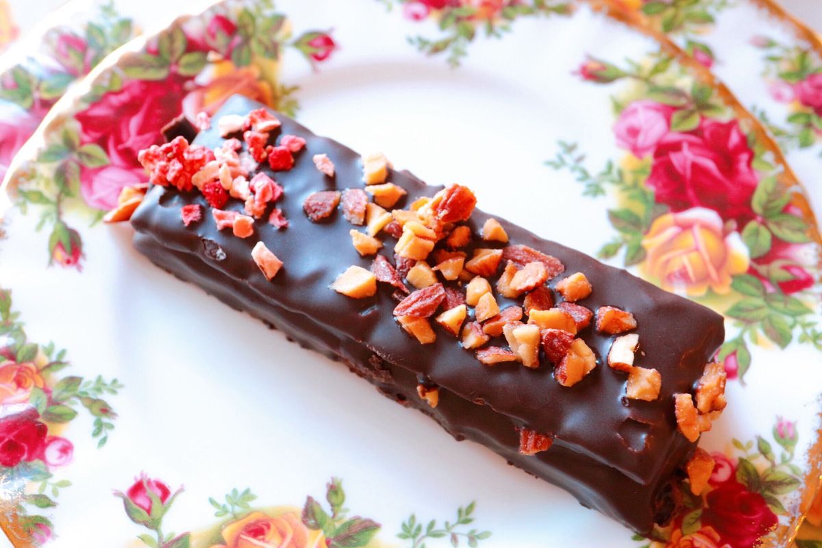 1/30新作【ローソン×ゴディバ】トッピングとの相性最高！「ショコラパイサンド」実食レポ | TRILL【トリル】