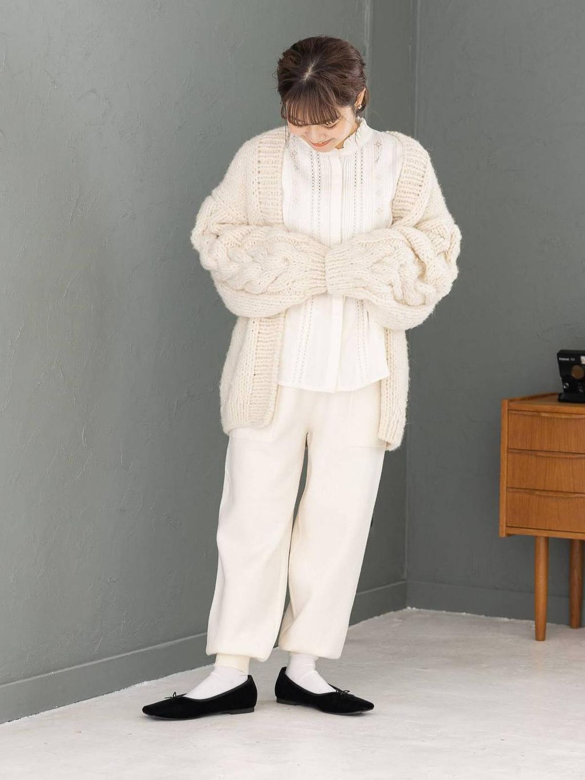 反則級の可愛さ！【studio CLIP】前後2WAYって天才！「大人っぽカーディガン」 | TRILL【トリル】