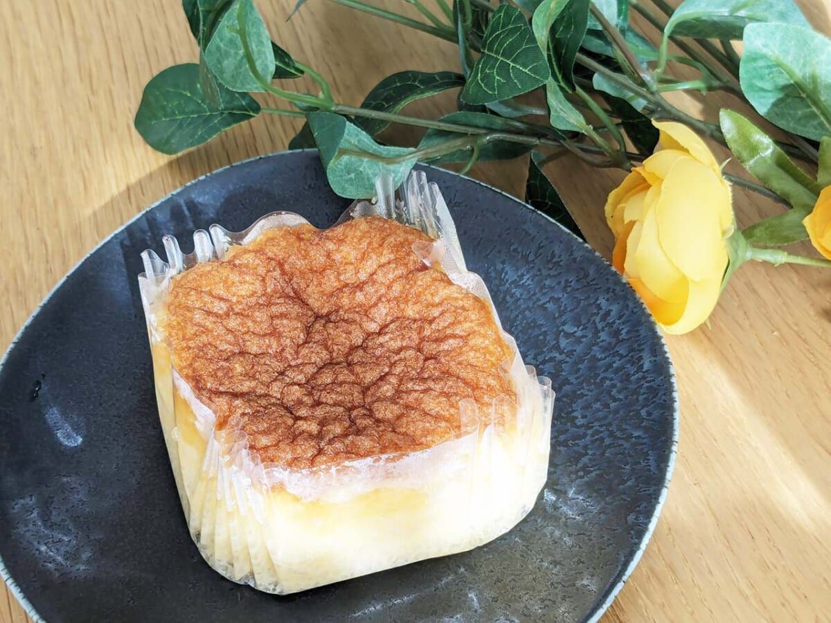 【ファミマ新商品】数量限定「台湾カステラ」登場中！熱々ふわふわ、卵の濃厚なお味が楽しめるよ～ | TRILL【トリル】