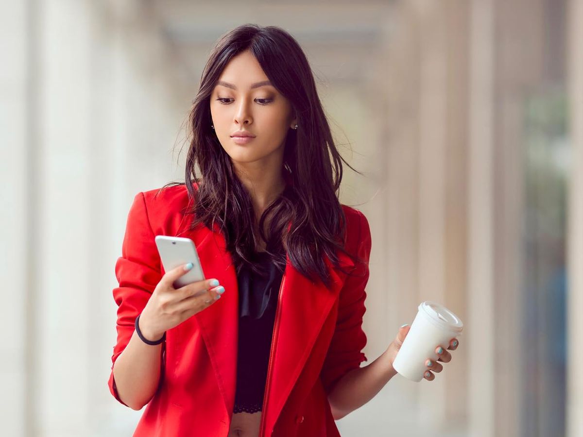 脈なしだから？ 男性がLINEを「既読スルー」する理由 | TRILL【トリル】