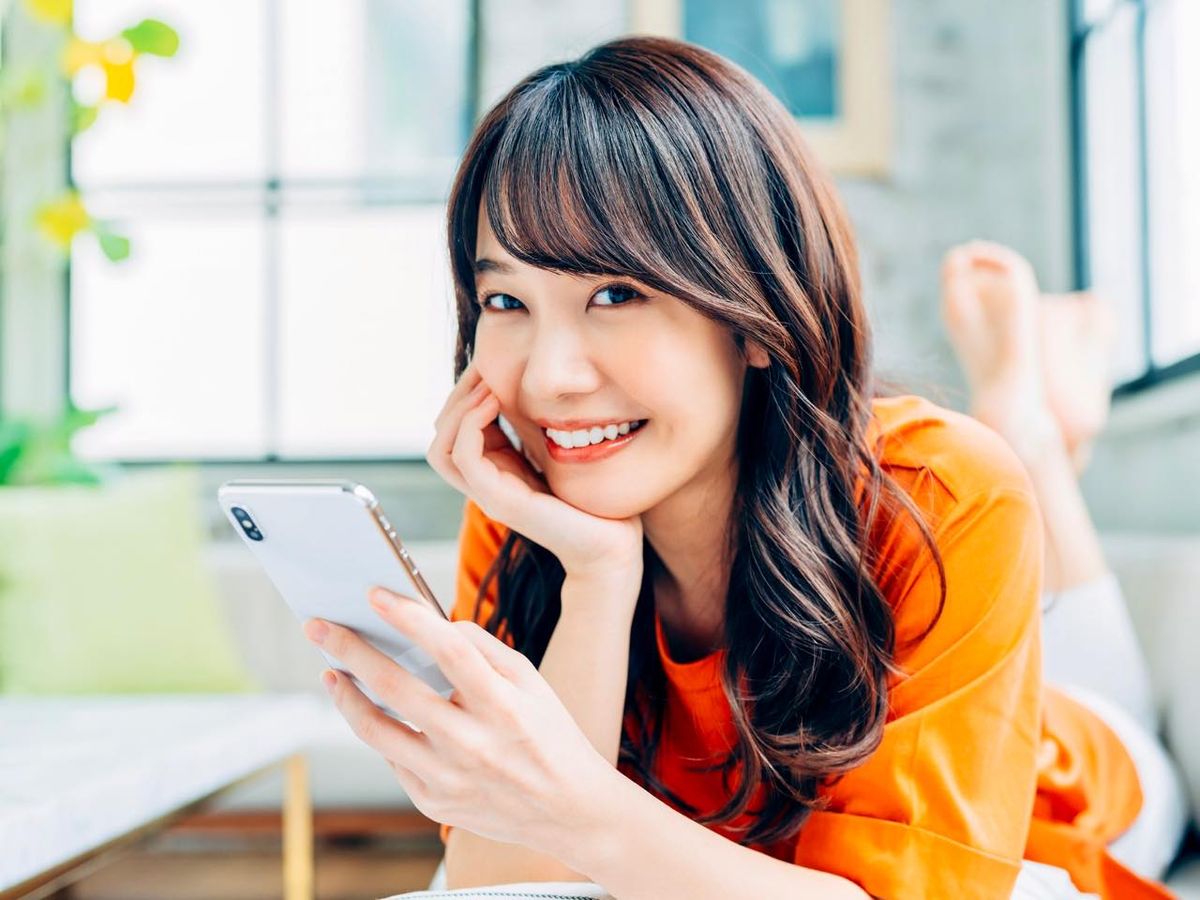 どんな男性も間違いなく惹かれる。モテモテ女性に共通する「特徴」 | TRILL【トリル】