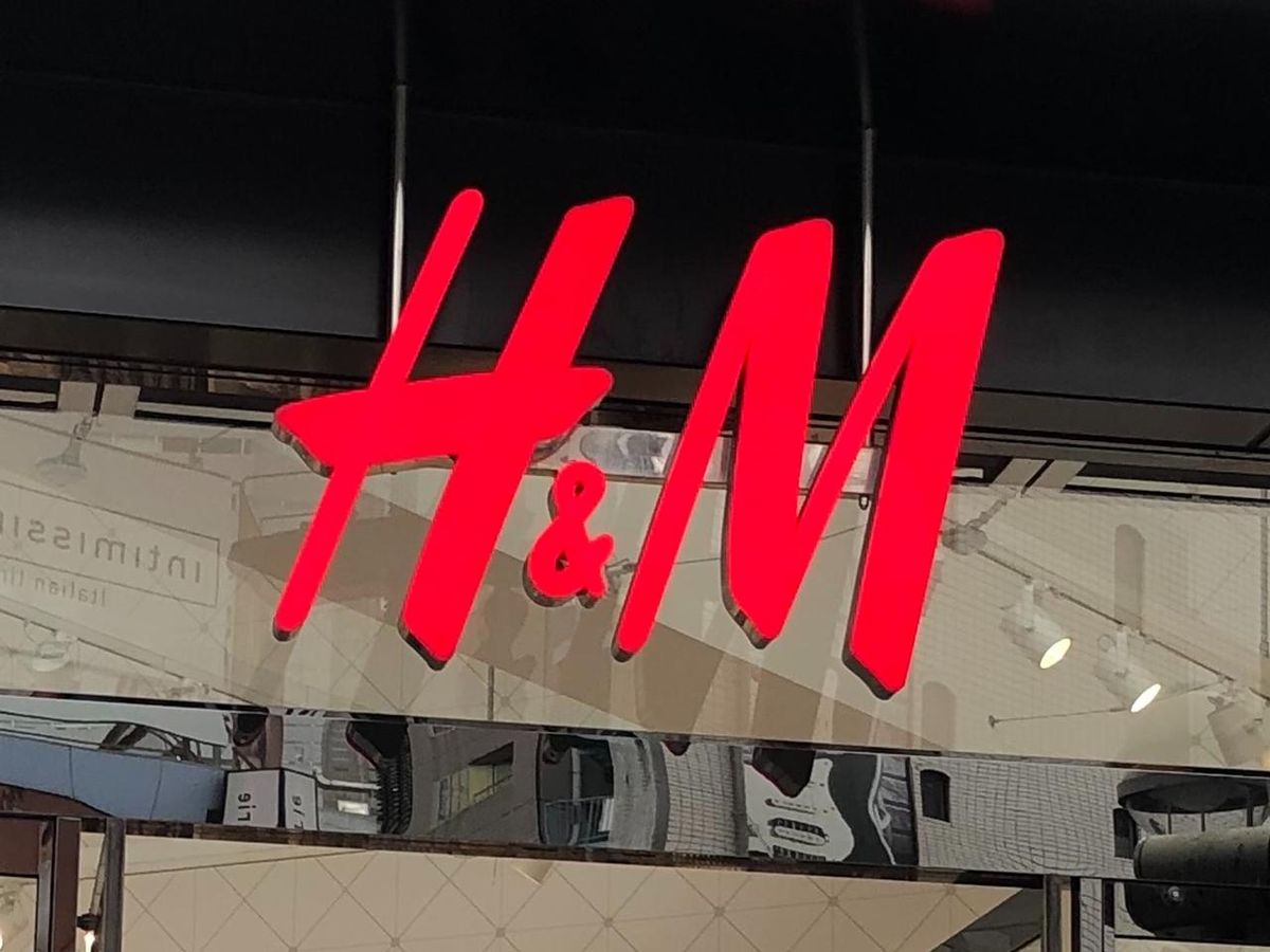 これ一枚あれば、無敵かもッ！！【H&M】の「最旬ニット」で作る“大人コーデ”♡ | TRILL【トリル】