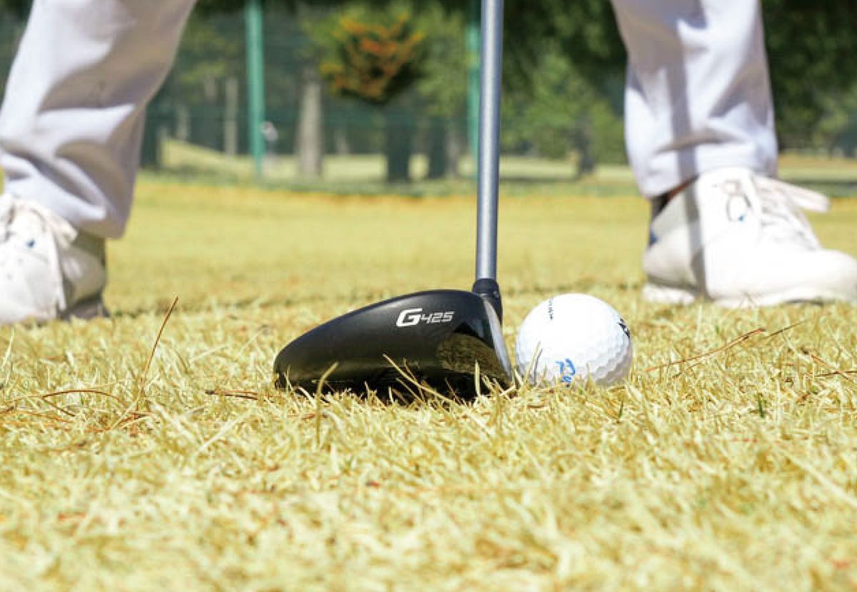 大事なのはボール位置！ FWの「ダフりのミス」を簡単に直す方法【記事トップ3】 | TRILL【トリル】