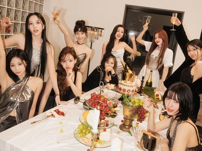 TWICE、デビュー10年目でさらに飛躍の勢い！日米はじめ海外を中心にBLACKPINKの“空席”を埋めるか | TRILL【トリル】
