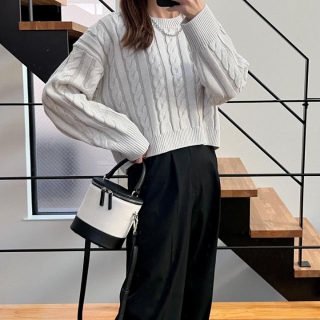【GU】30・40代必見！3000円以下に見えない、注目の春ニットをチェック | TRILL【トリル】