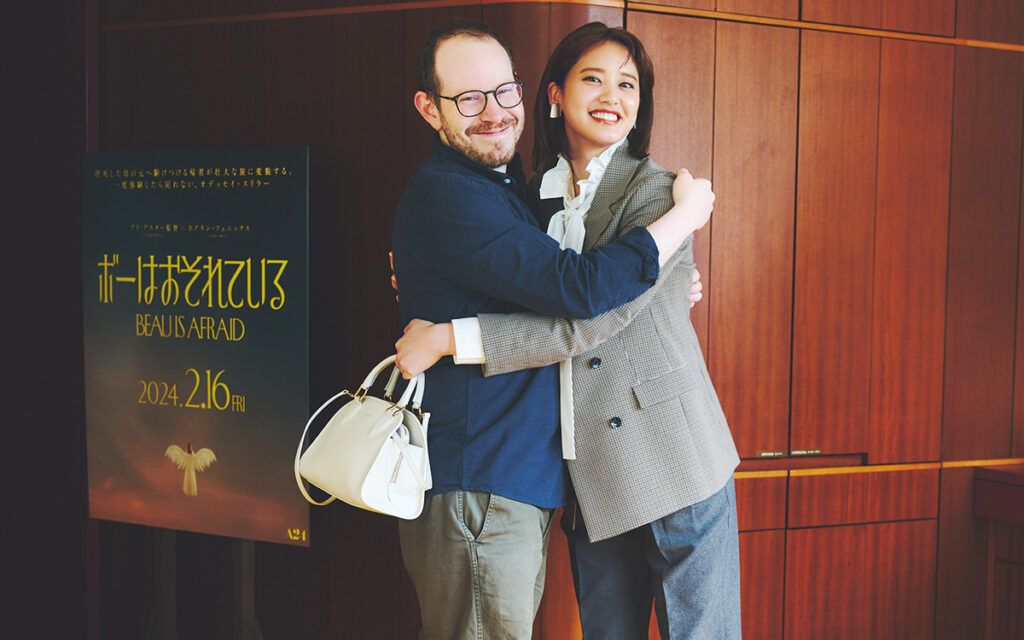 チェック柄ジャケットと白ブラウスできれいめに！大人の春カジュアルコーデ【着回しDiary】 | TRILL【トリル】